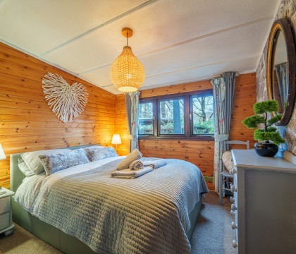 Neaum Crag - Lake District Lodges, Loughrigg - Herdwick Cottages