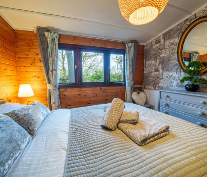 Neaum Crag - Lake District Lodges, Loughrigg - Herdwick Cottages